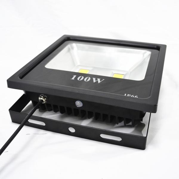 Quality ODM Black Outdoor COB Led Security Light With Photocell Sensor IP66 for sale