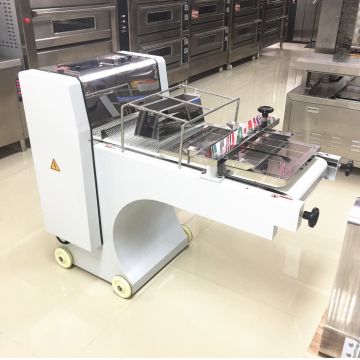 Quality Multifunctional Toast Square Shaping Machine Semi - Automatically for sale