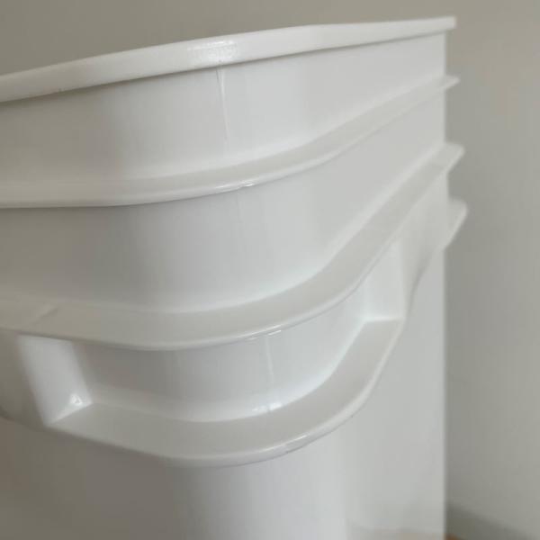 Quality Customize 10L 15L 20L Plastic Bucket with Metal Handle 5 Gallon Bucket for sale