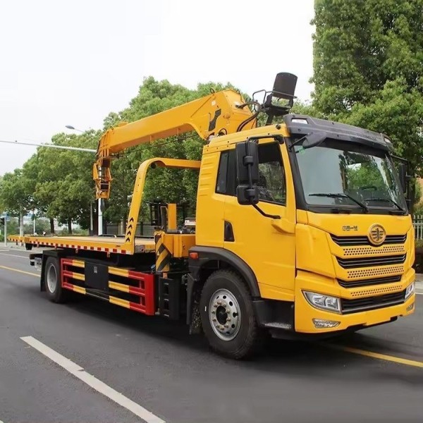 Quality Qing Ling 4*2 Low Angle Full Land Flatbed Tow Truck Wrecker for On Line Technical Support for sale