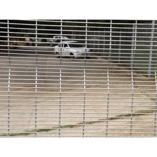 Quality Galvanized 8 Gauge 2200mm Tall Anti Climb Fencing For Security for sale