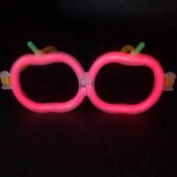 Quality Novelty Light Up Apple Shape Glow Stick with Non-toxic PE Fluorescent Liquid for sale