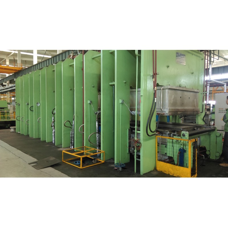 Frame Type Rubber Vulcanizing Press Machine in industrial setting