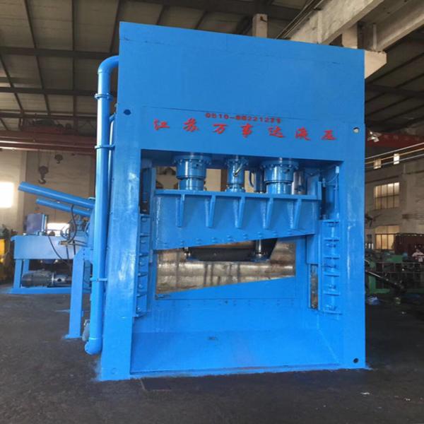 Quality 8000kN Hydraulic Gantry Shear With Air Cooling System For Steel Scrap Processing And Heavy Metal Recycling Plants for sale