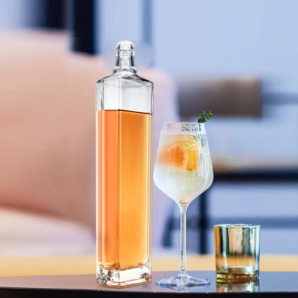 Quality Capacity 500ml/700ml/1000ml  Flint Glass Bottles for Gin Rum Whisky for sale