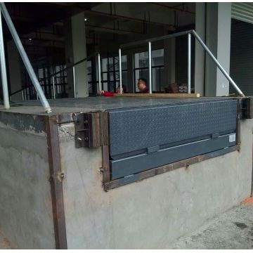 Quality Stationary Or Fixed Warehouse Dock Levelers Loading And Unloading Electric Ramp for sale