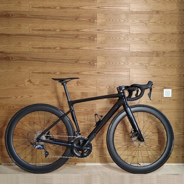 Quality 700C Fully Hidden Cable Road Bikes Full Carbon Fiber for sale