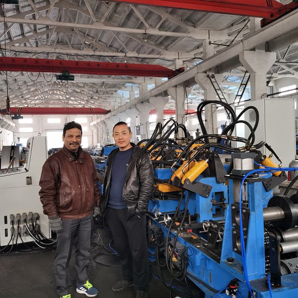 Quality 11kw U/C&Z Purlin Forming Machine For Cr12 Tile Rolling for sale