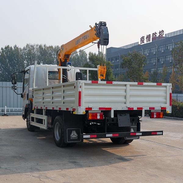 Quality small truck mounted crane truck 4x2 cargo truck with crane for sale