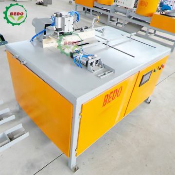 Quality Wood Sawdust Block Cutting Machine Wood Pallet Block Cutter for sale