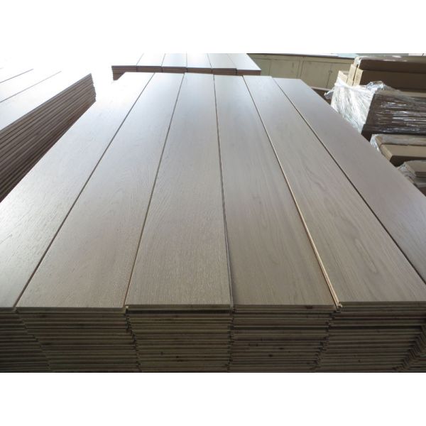 Quality Brushed Stained Russian White Oak Floors 300mm Wide Engineered Oak Flooring for sale