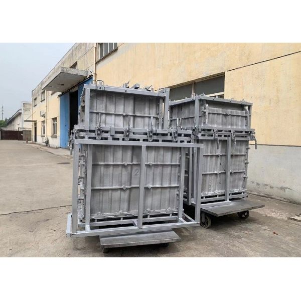 Quality Glossy Rotomolding Molds Electrolytic Solution Plastic Natural Colored 1500L Tank Custom Rotomolding Tank for sale