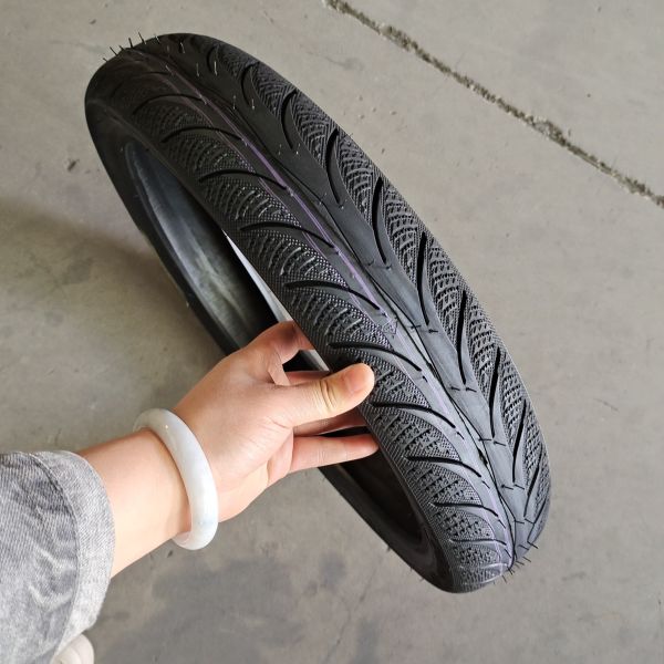 Quality Motorcycle Tubeless Tire 80/90-17 70/80-17 70/90-17 90/80-17 with 6pr/8pr Ply Rating for sale