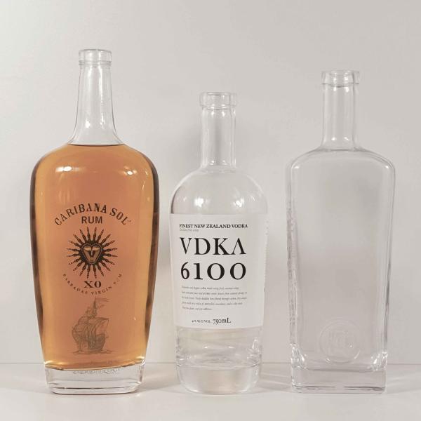 Quality 1000ml Whisky Glass Bottle, Super Flint, Australian Rum for sale