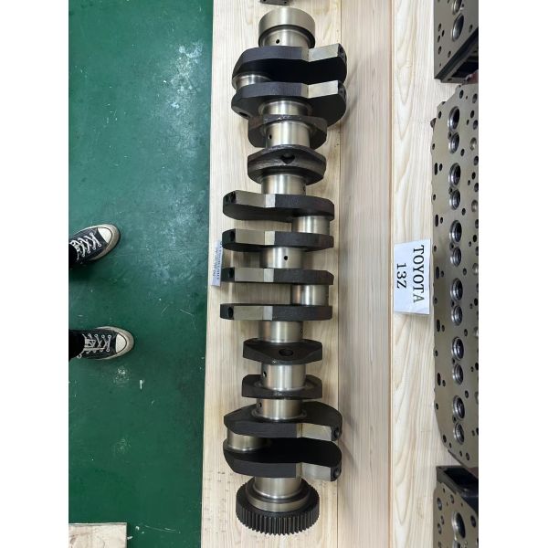 Quality 37520-25013 Mitsubishi Marine Engine Crankshaft S6R2 Cast Quenched Belt Gear for sale