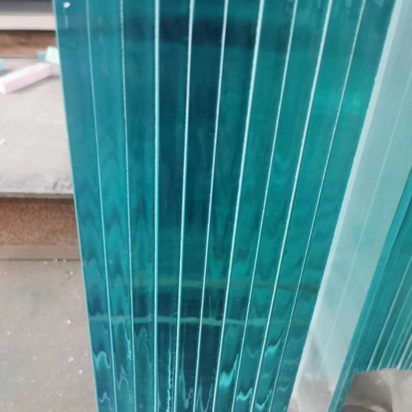 Quality Crystal Clear Low Iron Glass Green Back Painted 3-19mm for sale
