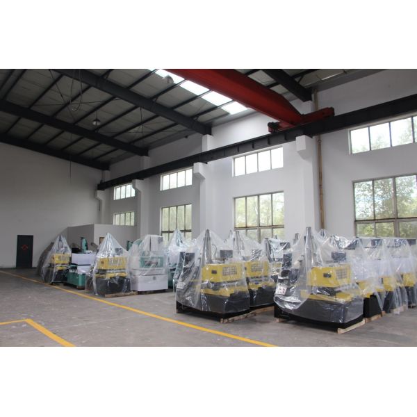 Quality CNC Die Sinker EDM450h with Mirror Surface Function for sale