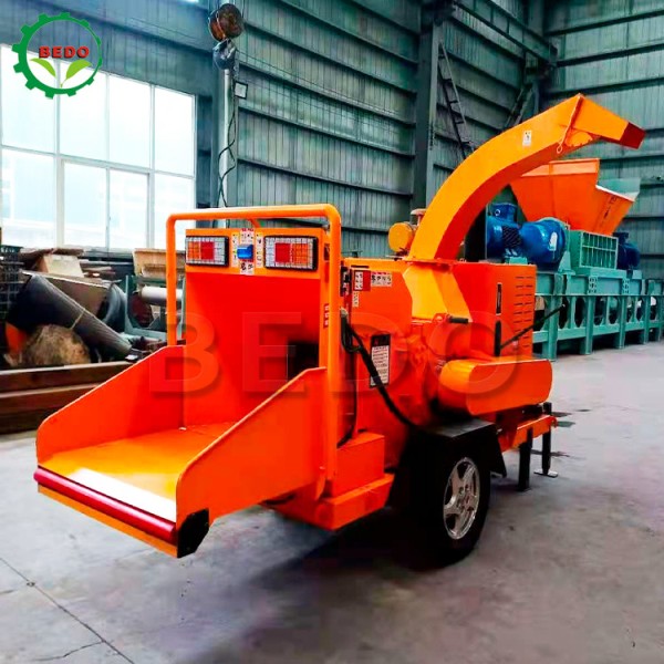Quality Self Feeding Garden Wood Chipper Machine 3200x1300x1850mm Compact Branch Tree Shredder for sale