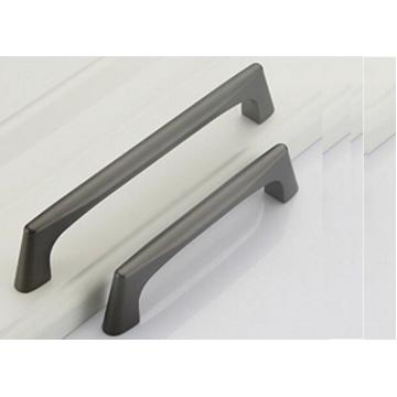 Quality Drawer Wardrobe Hardware Pull Handles European Type Cabinet Door Handles for sale