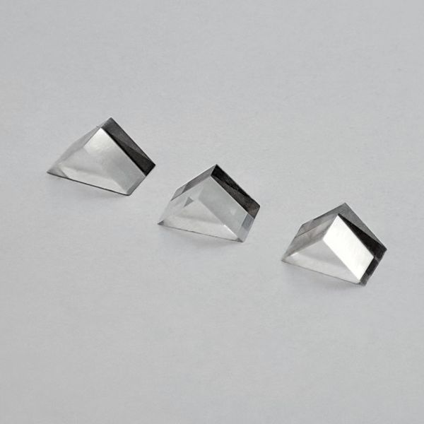 Quality Prism CVD Diamonds | Optical-Grade CVD Single Crystal Trigonal Diamond for sale
