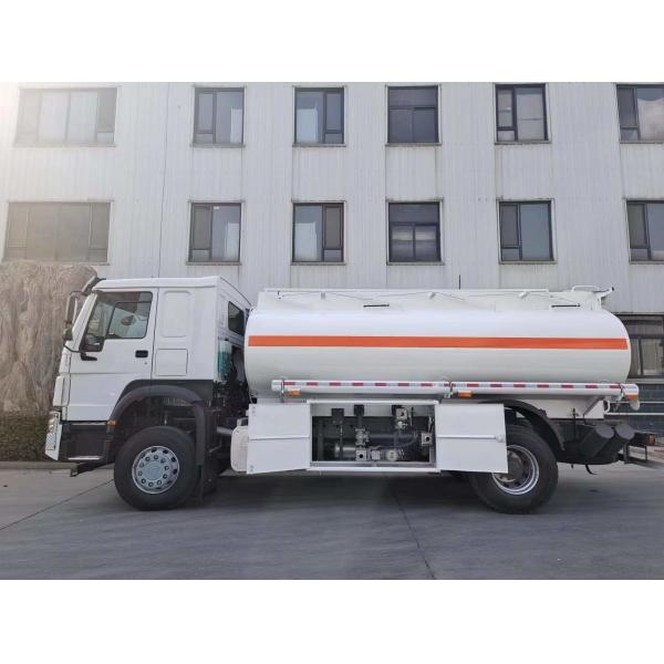 Quality SINOTRUK Howo Semi Truck Fuel Tank 4x2 Lhd Euro2 290hp for sale