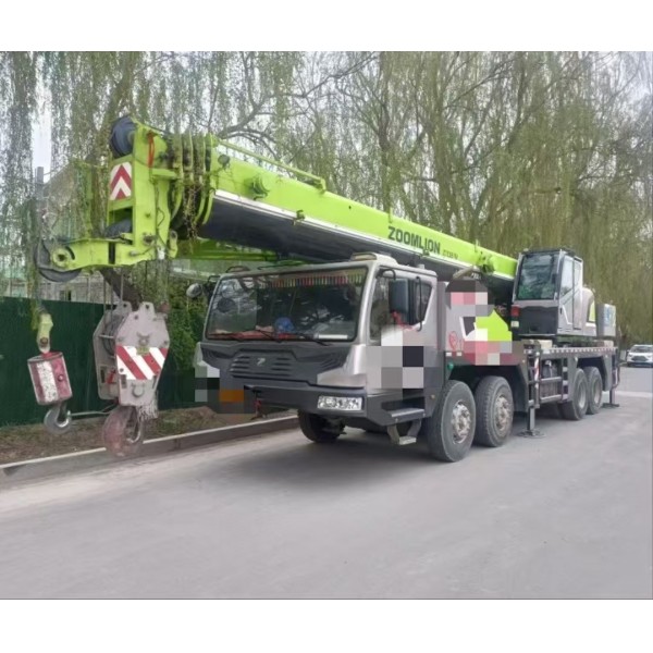 Quality Used 55 Tons Mobile Truck Crane 2020 Zoomlion-ZTC551V552  For Sale for sale