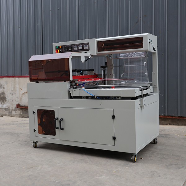 Quality L Shaped Full Automatic Packaging Machine 380V 440V Standard For Cosmetics for sale