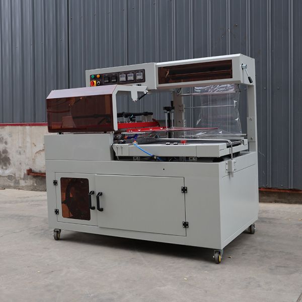 Quality L Shaped Full Automatic Packaging Machine 380V 440V Standard For Cosmetics Beverage for sale