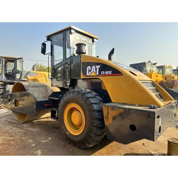 Quality Used CAT CS-683E Vibratory Roller Compactor 1.8 mm Amplitude 134 kW Engine Power for sale