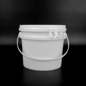 Quality 1 Gallon White Round Plastic Bucket with Plastic Handle for sale