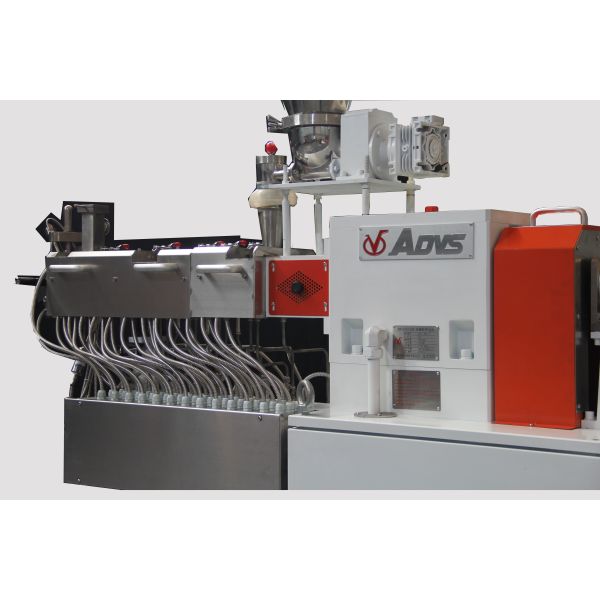 Quality High-Performance Lab Twin Screw Extruder with 50kg/h Output  for Precision Compounding for sale
