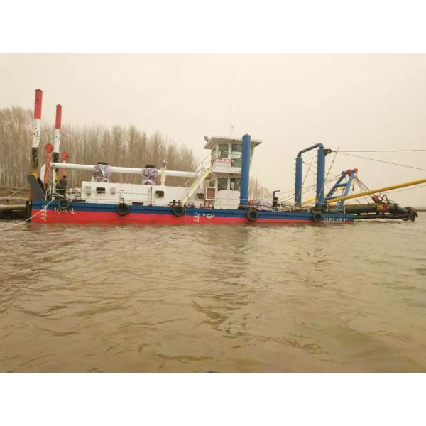 Quality 1.2m Draft sand dredging machine For Lake Work Site Customization Accepted for sale