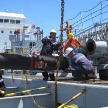 Quality 10 Inch STS Marine Dock Hose For Transferring Petroleum for sale