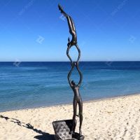 Quality Commissioned Bronze Sculpture Hearts In Paradise Customized Size for sale