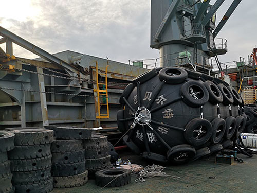 Quality Wear Resistant Yokohama Fender for sale
