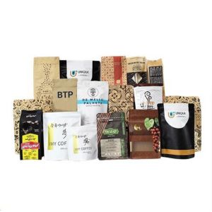 Quality Kraft Paper Coffee Bags Stand up Coffee Pouches With One Way Degassing Valve and for sale