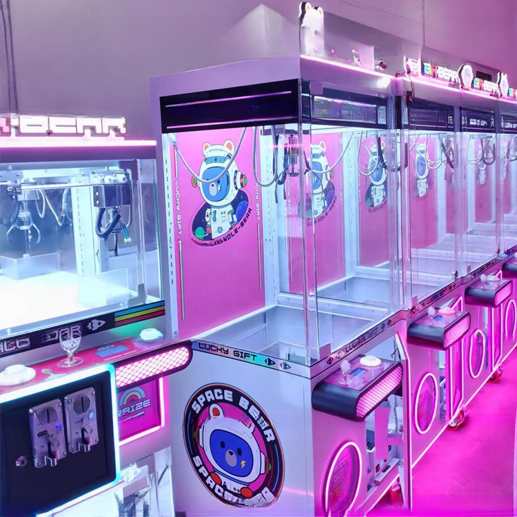 Dreamland claw crane machine prize area