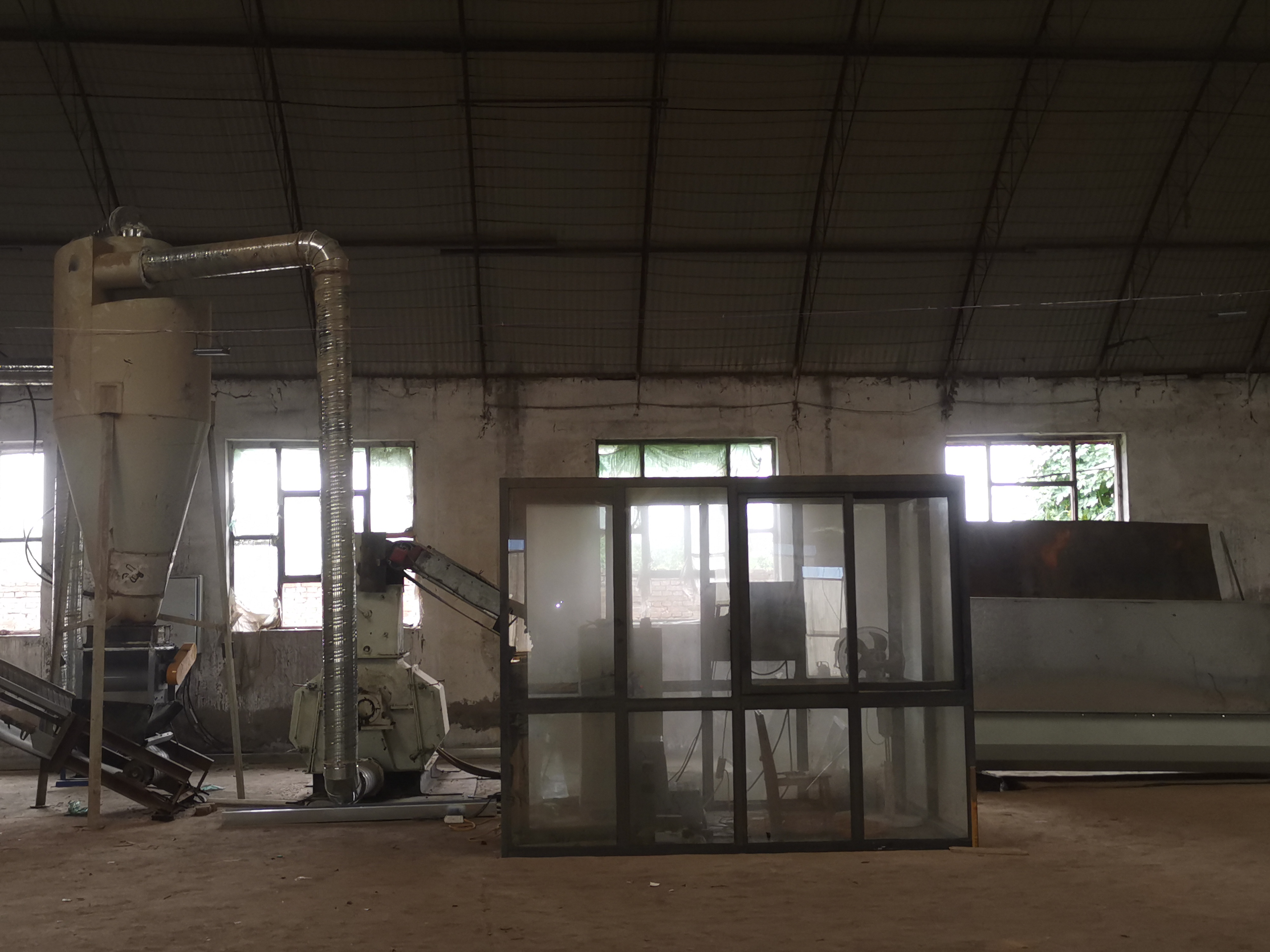 High Capacity Wood Waste Crusher Machine 0.5-5T/P Wood To Sawdust Machine