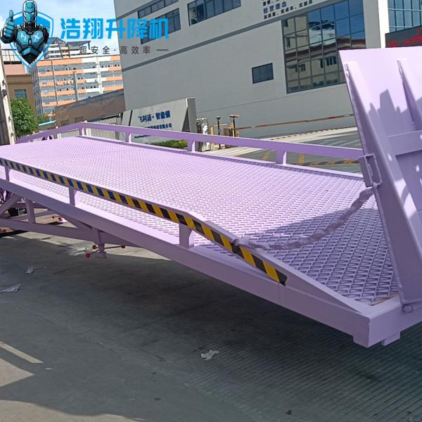 Quality Customized Purple Hydraulic Dock Ramp For Loading Tasks for sale