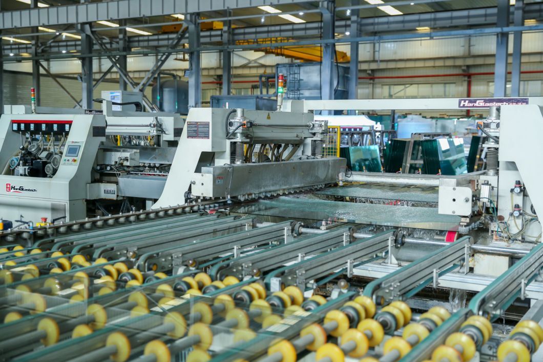 Ultra Clear Tinted Stream Pattern Glass Textured Cabinet and Door Glass Pane Design