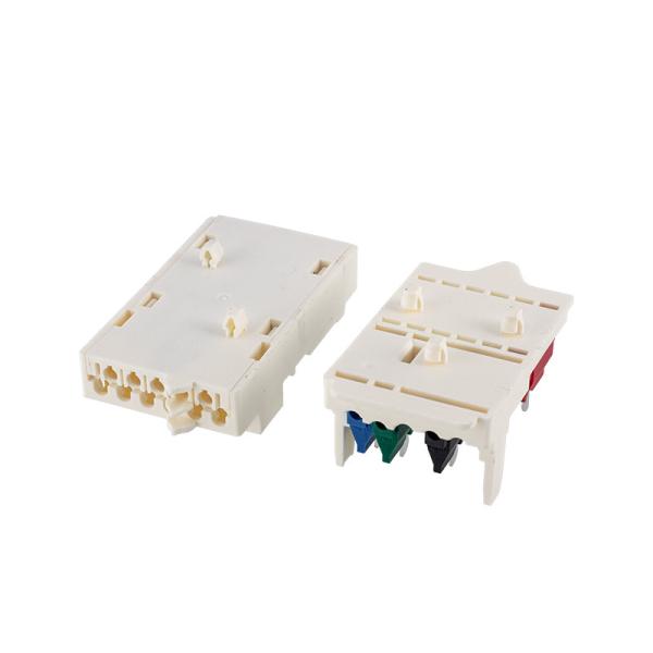 Quality Plastic Clip Type White Led Light Connectors 20mm Width LBK-07 400V for sale