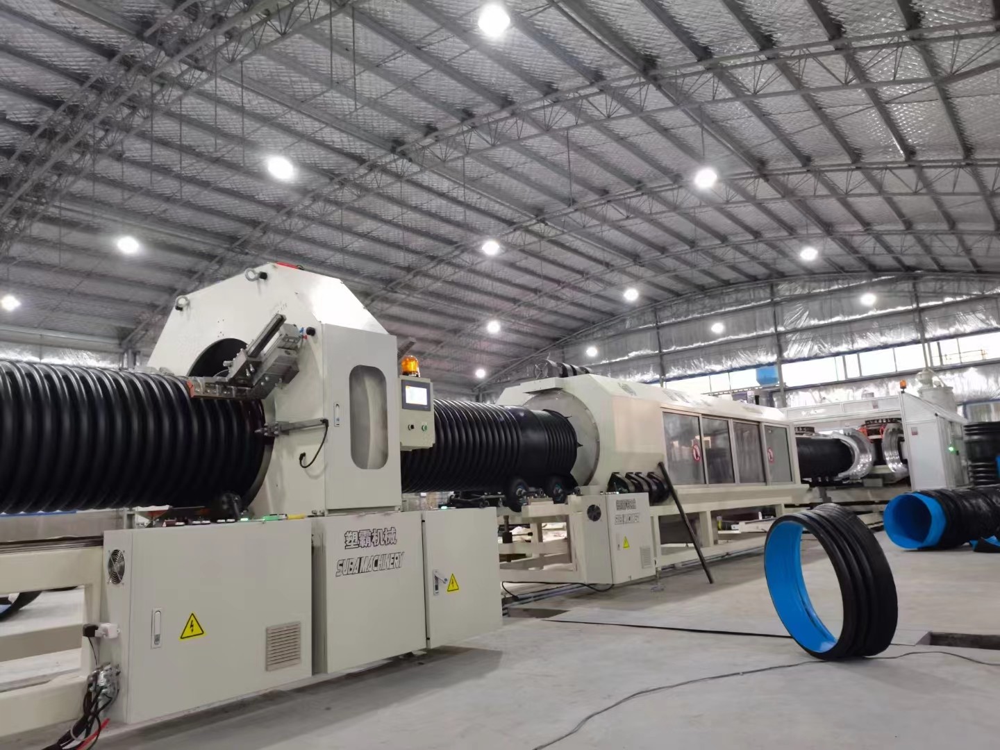 Quality Closed Loop Water Cooling Plastic Corrugated Pipe Extruding Machine Processing for sale