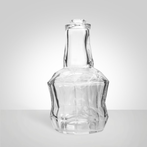 Quality Super Flint Diamond Cut Glass Decanter ,  XO, brandy ,  Vodka Liquor Gin Rum Tequila Whisky Brandy Spirit Glass Bottle With Solid Glass Stoppers for sale
