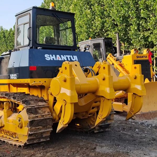 Quality Engine Power 93-2000kw and Digging depth mm 400 130HP 160HP SD13 SD16 Crawler Bulldozer for sale