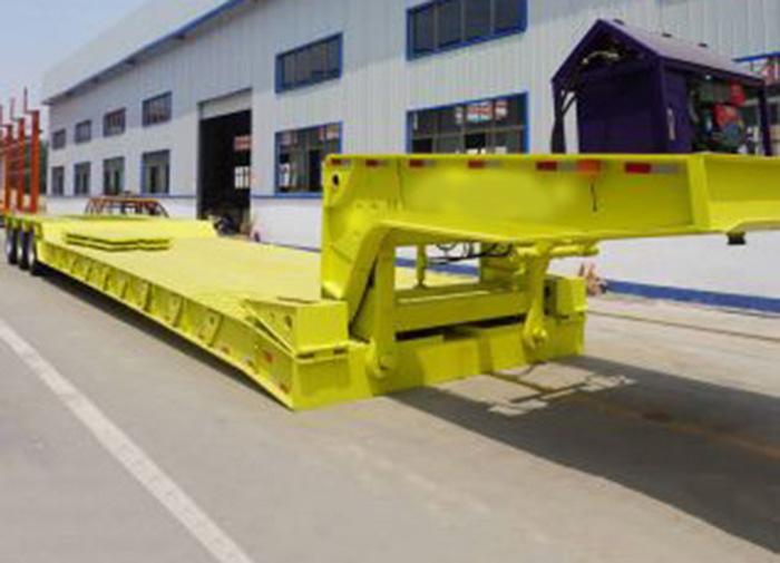 Manufacturer Lowbed Truck Semi Trailer Detachable with Gooseneck