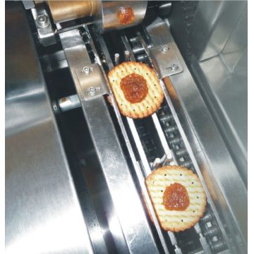 Quality Fully Automatic Oreo Biscuit Making Machine Single Lane Center Filled for sale
