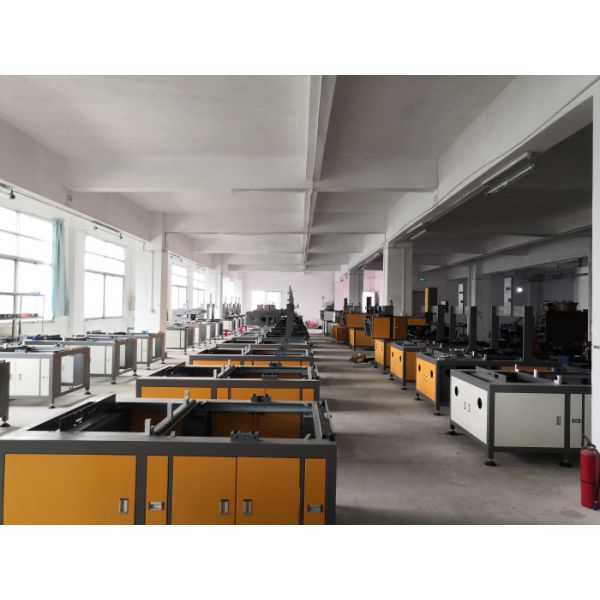 Quality Accurate Automatic Rigid Box Making Machine , Carton Box Maker Easily Maintain for sale