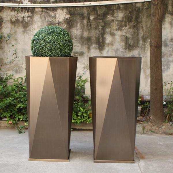 Quality Patio Balcony Metal Flower Planter Octangle Galvanised Plant Pots for sale