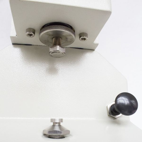 Quality 5-50g Filling Range Semi-Automatic Pneumatic Liquid Paste Manual Filling Machine for sale