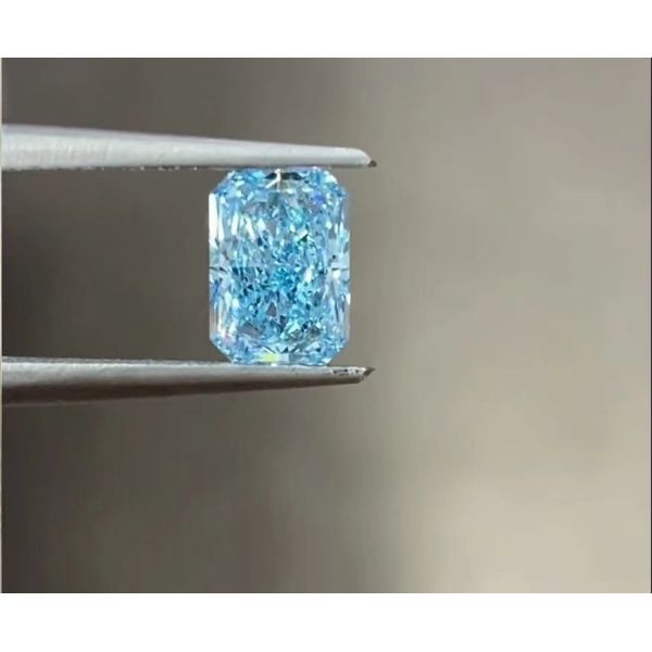 Quality 0.65 Carat CVD Lab Grown Blue Diamonds Emerald Without Inlay To Cultivate for sale